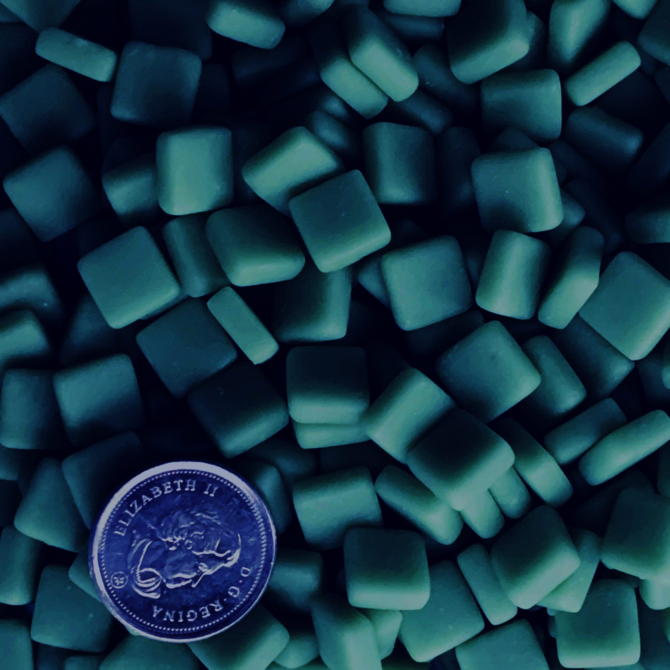 8mm TINY MATTE THIN 88 « Glass Mosaic Canada